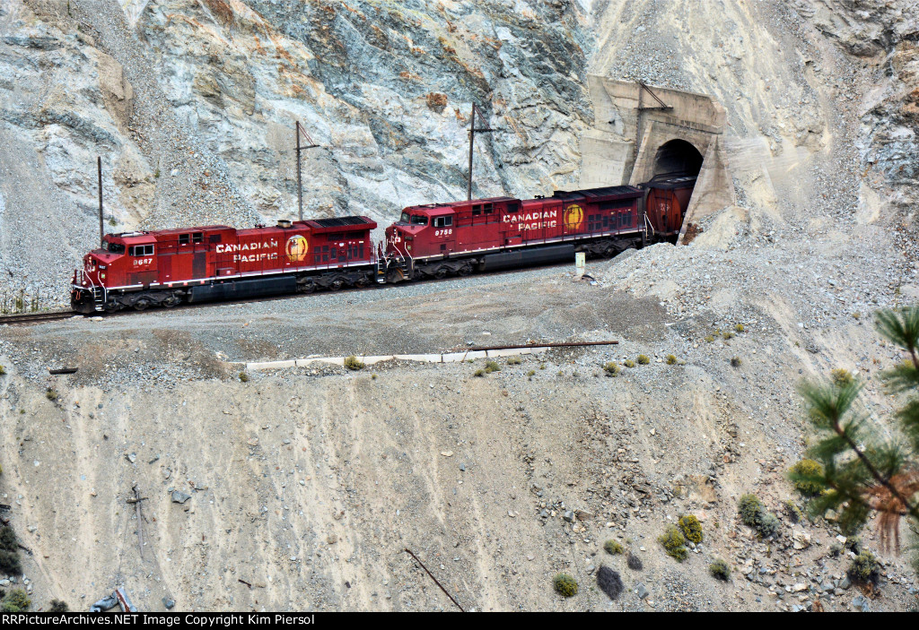 CP 9667 WB CN Ashcroft Sub